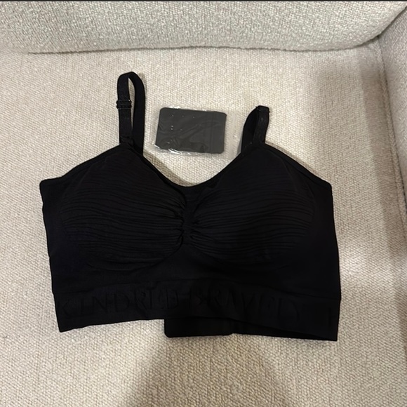 Kindred Bravely | Intimates & Sleepwear | Kindred Bravely Hands Free ...